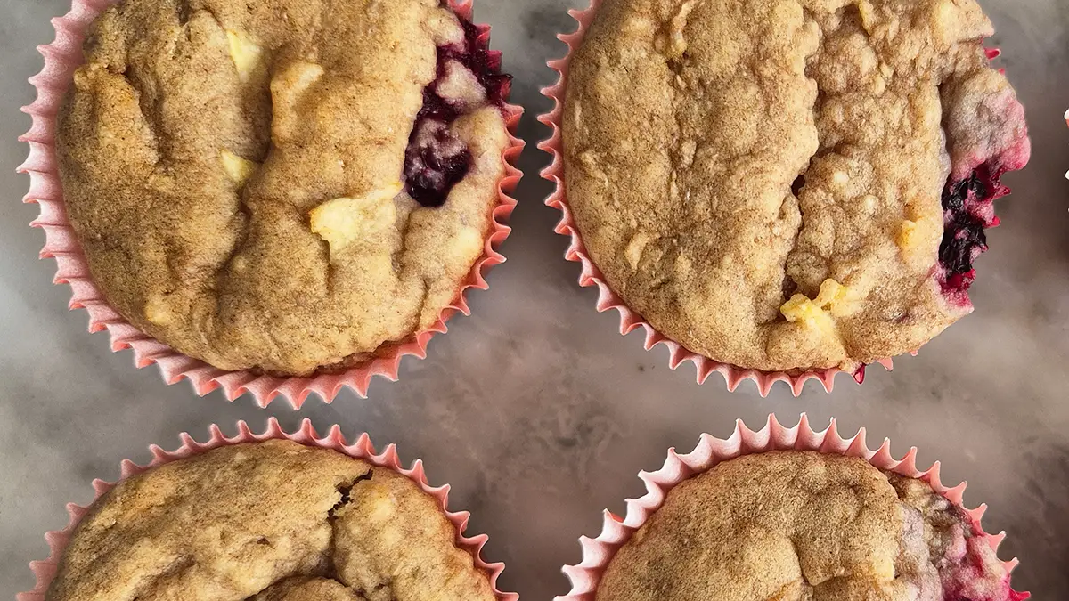 Vegan appel-bramen muffins - luchtig en makkelijk